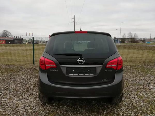 Grey Opel Meriva 2011 in Saldus, with an engine capacity of 1.40 L and mileage of 160 thousand km for 4900 €, photo 6 on AUTOMOTO.COM.LV