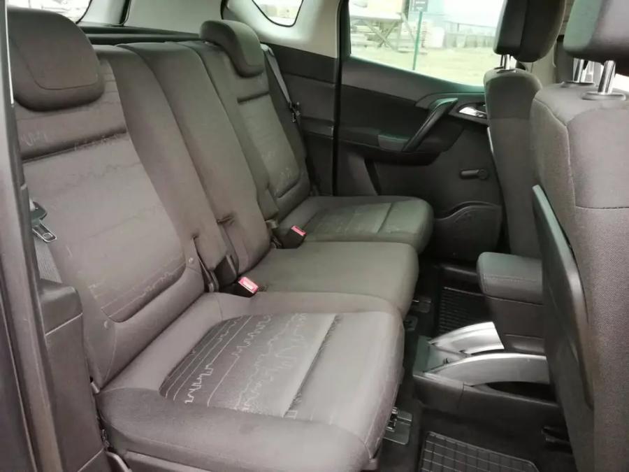 Grey Opel Meriva 2011 in Saldus, with an engine capacity of 1.40 L and mileage of 160 thousand km for 4900 €, photo 12 on AUTOMOTO.COM.LV