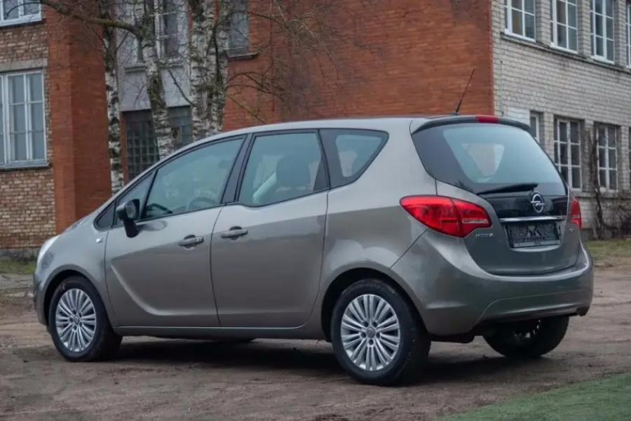 Pelēks Opel Meriva 2011 Grobiņa, ar dzinēja tilpumu 1.70 L un nobraukumu 234 tūkst. km par 4800 €, foto 5 vietnē AUTOMOTO.COM.LV