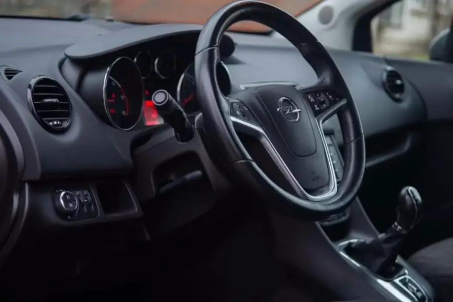Pelēks Opel Meriva 2011 Grobiņa, ar dzinēja tilpumu 1.70 L un nobraukumu 234 tūkst. km par 4800 €, foto 16 vietnē AUTOMOTO.COM.LV