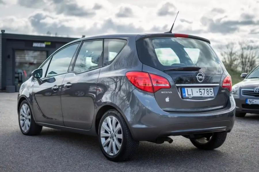 Pelēks Opel Meriva 2011 Liepāja, ar dzinēja tilpumu 1.70 L un nobraukumu 143 tūkst. km par 6800 €, foto 3 vietnē AUTOMOTO.COM.LV