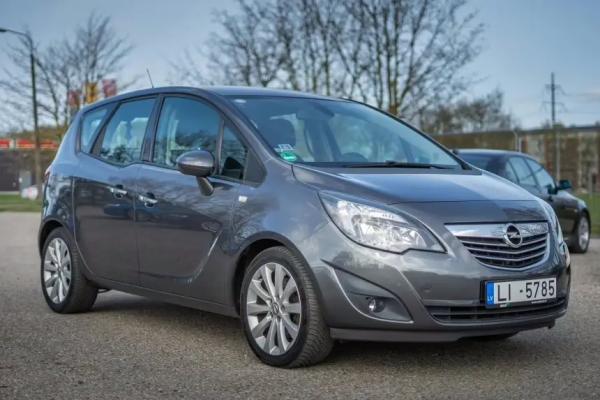 Серый Опель Мерива 2011 в Лиепая, объемом двигателя 1.70 л и пробегом 143 тыс. км за 6800 €, фото 5 на AUTOMOTO.COM.LV