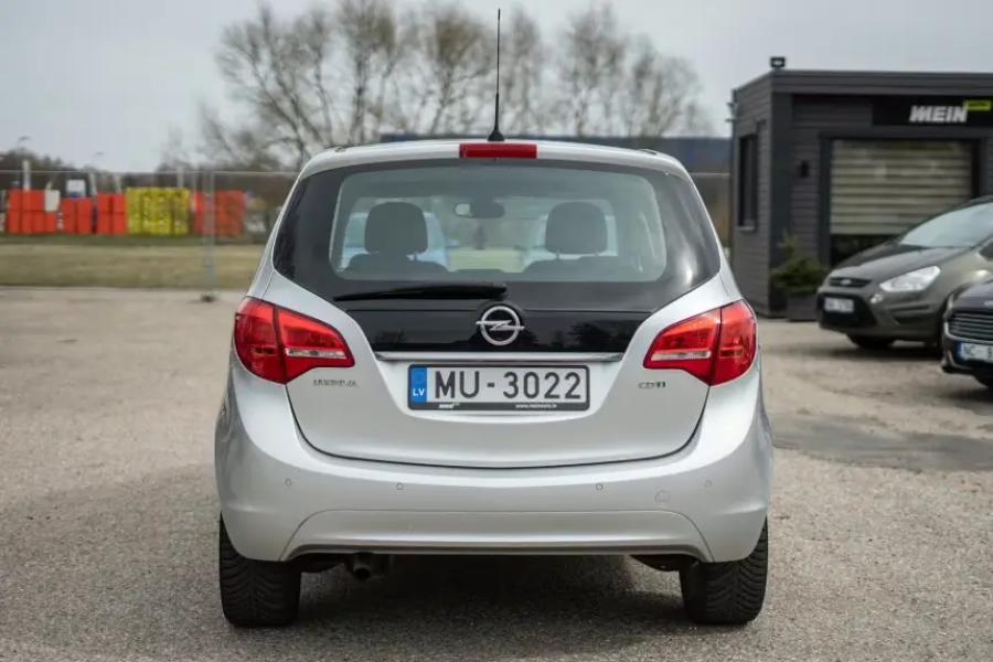 Pelēks Opel Meriva 2011 Liepāja, ar dzinēja tilpumu 1.70 L un nobraukumu 195 tūkst. km par 6100 €, foto 4 vietnē AUTOMOTO.COM.LV