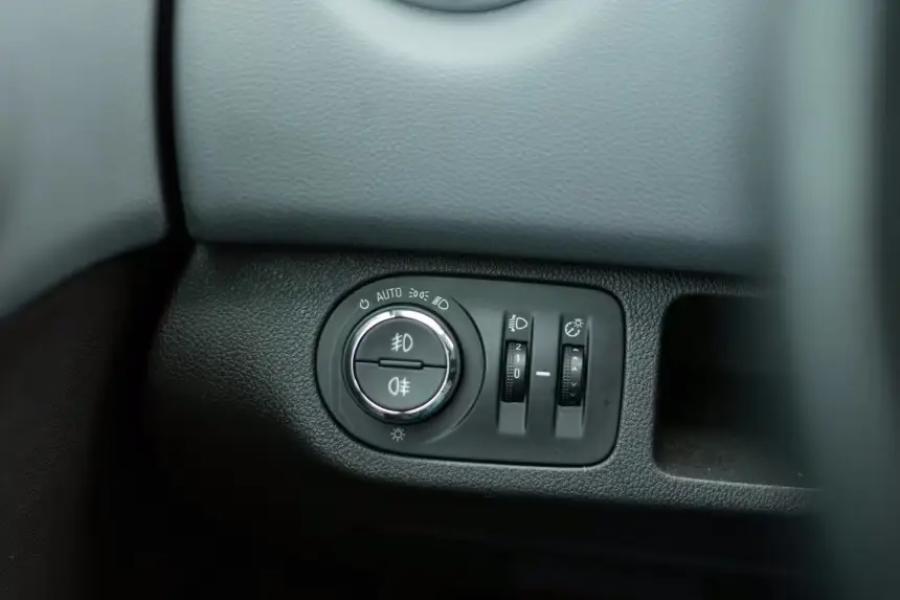 Pelēks Opel Meriva 2011 Liepāja, ar dzinēja tilpumu 1.70 L un nobraukumu 195 tūkst. km par 6100 €, foto 21 vietnē AUTOMOTO.COM.LV