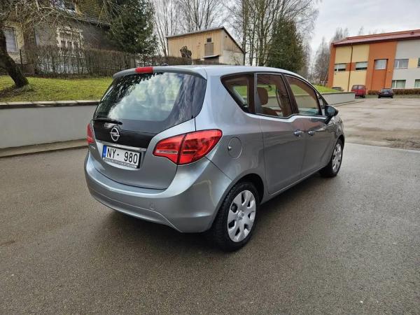 Grey Opel Meriva 2011 in Jekabpils, with an engine capacity of 1.40 L and mileage of 245 thousand km for 4450 €, photo 6 on AUTOMOTO.COM.LV