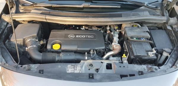 Grey Opel Meriva 2011 in Riga, with an engine capacity of 1.70 L and mileage of 219 thousand km for 4650 €, photo 4 on AUTOMOTO.COM.LV