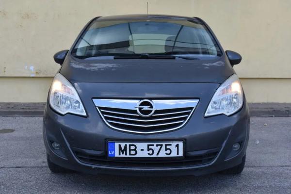 Pelēks Opel Meriva 2011 Talsi, ar dzinēja tilpumu 1.70 L un nobraukumu 372 tūkst. km par 1400 €, foto 3 vietnē AUTOMOTO.COM.LV