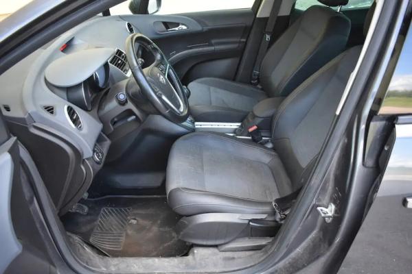 Pelēks Opel Meriva 2011 Talsi, ar dzinēja tilpumu 1.70 L un nobraukumu 372 tūkst. km par 1400 €, foto 6 vietnē AUTOMOTO.COM.LV