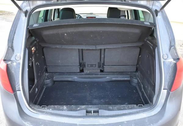 Pelēks Opel Meriva 2011 Talsi, ar dzinēja tilpumu 1.70 L un nobraukumu 372 tūkst. km par 1400 €, foto 9 vietnē AUTOMOTO.COM.LV