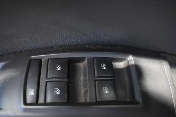 Pelēks Opel Meriva 2011 Talsi, ar dzinēja tilpumu 1.70 L un nobraukumu 372 tūkst. km par 1400 €, foto 10 vietnē AUTOMOTO.COM.LV