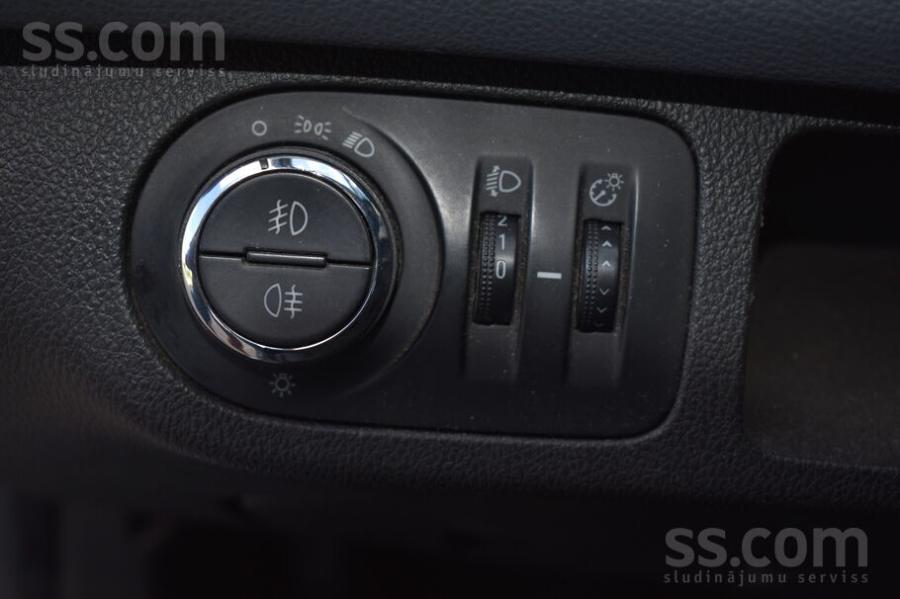 Pelēks Opel Meriva 2011 Talsi, ar dzinēja tilpumu 1.70 L un nobraukumu 372 tūkst. km par 1400 €, foto 13 vietnē AUTOMOTO.COM.LV