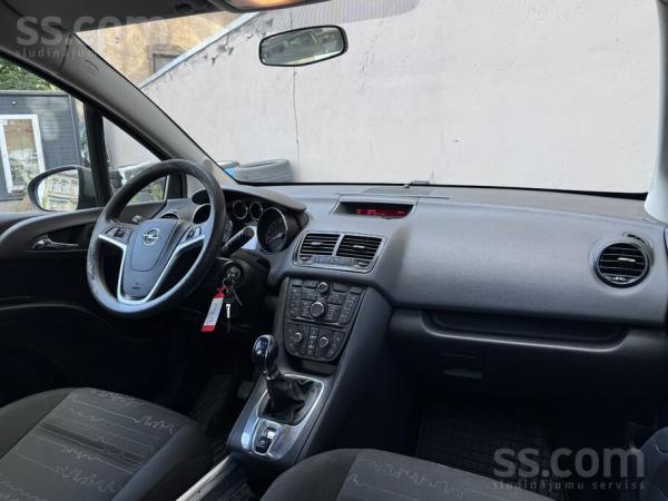 Pelēks Opel Meriva 2011 Rīga, ar dzinēja tilpumu 1.40 L un nobraukumu 251 tūkst. km par 3290 €, foto 8 vietnē AUTOMOTO.COM.LV