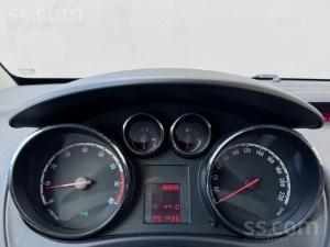 Pelēks Opel Meriva 2011 Rīga, ar dzinēja tilpumu 1.40 L un nobraukumu 251 tūkst. km par 3290 €, foto 15 vietnē AUTOMOTO.COM.LV
