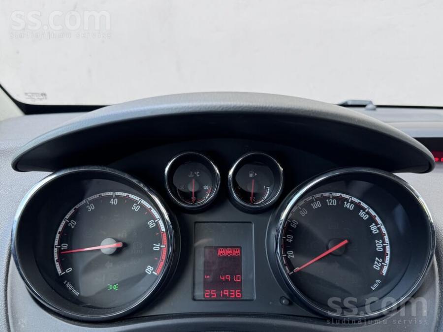 Pelēks Opel Meriva 2011 Rīga, ar dzinēja tilpumu 1.40 L un nobraukumu 251 tūkst. km par 3290 €, foto 15 vietnē AUTOMOTO.COM.LV