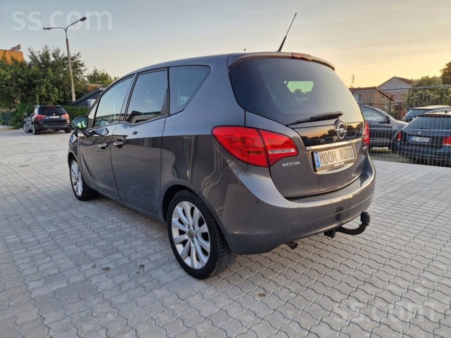 Grey Opel Meriva 2011 in Liepaja, with an engine capacity of 1.40 L and mileage of 194 thousand km for 4490 €, photo 7 on AUTOMOTO.COM.LV