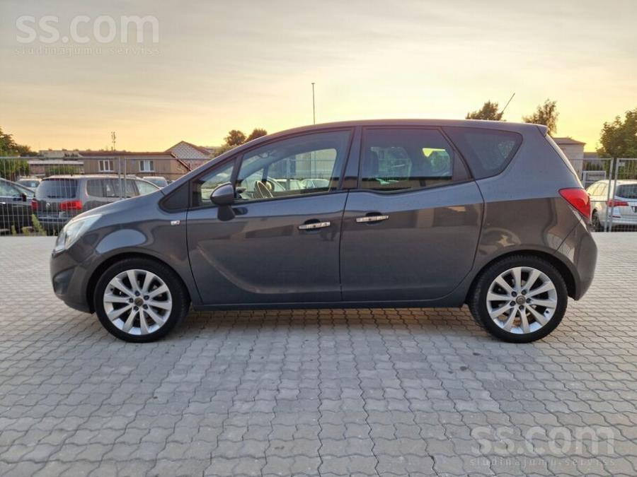 Grey Opel Meriva 2011 in Liepaja, with an engine capacity of 1.40 L and mileage of 194 thousand km for 4490 €, photo 9 on AUTOMOTO.COM.LV