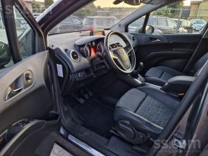 Grey Opel Meriva 2011 in Liepaja, with an engine capacity of 1.40 L and mileage of 194 thousand km for 4490 €, photo 13 on AUTOMOTO.COM.LV