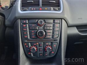 Grey Opel Meriva 2011 in Liepaja, with an engine capacity of 1.40 L and mileage of 194 thousand km for 4490 €, photo 17 on AUTOMOTO.COM.LV