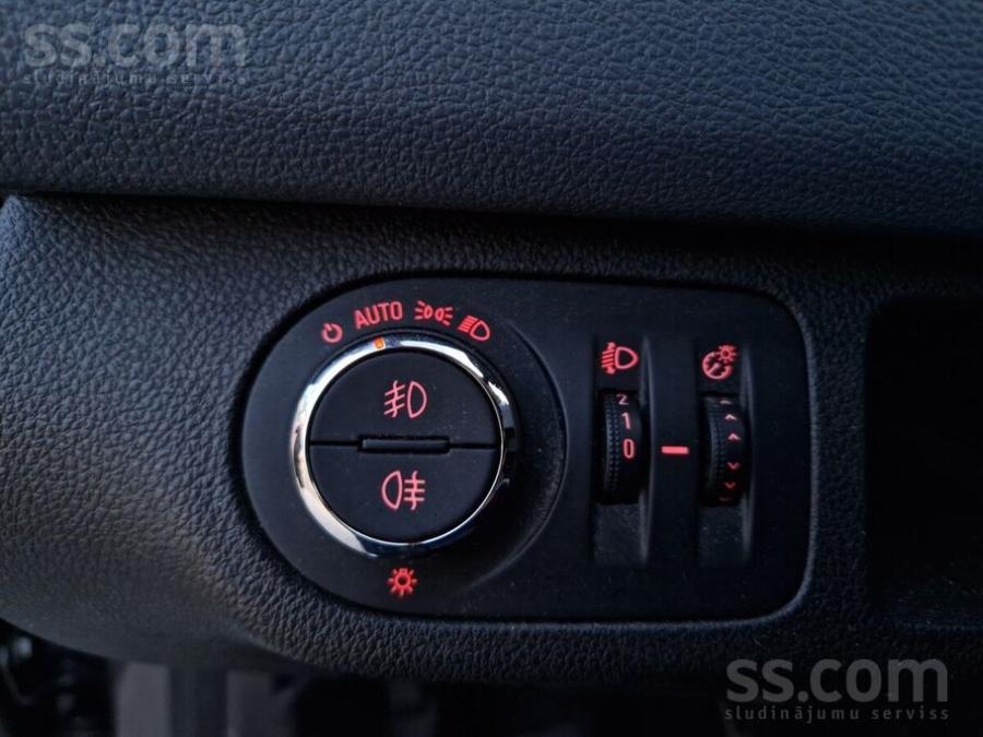 Grey Opel Meriva 2011 in Liepaja, with an engine capacity of 1.40 L and mileage of 194 thousand km for 4490 €, photo 21 on AUTOMOTO.COM.LV