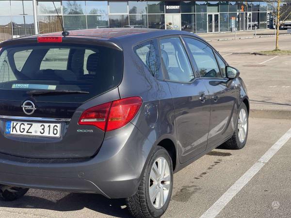 Grey Opel Meriva 2011 in Vilnius, with an engine capacity of 1.30 L and mileage of 206 thousand km for 2100 €, photo 6 on AUTOMOTO.COM.LV