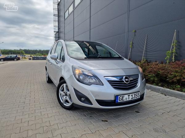 Grey Opel Meriva 2011 in Vilnius, with an engine capacity of 1.70 L and mileage of 260 thousand km for 4190 €, photo 3 on AUTOMOTO.COM.LV