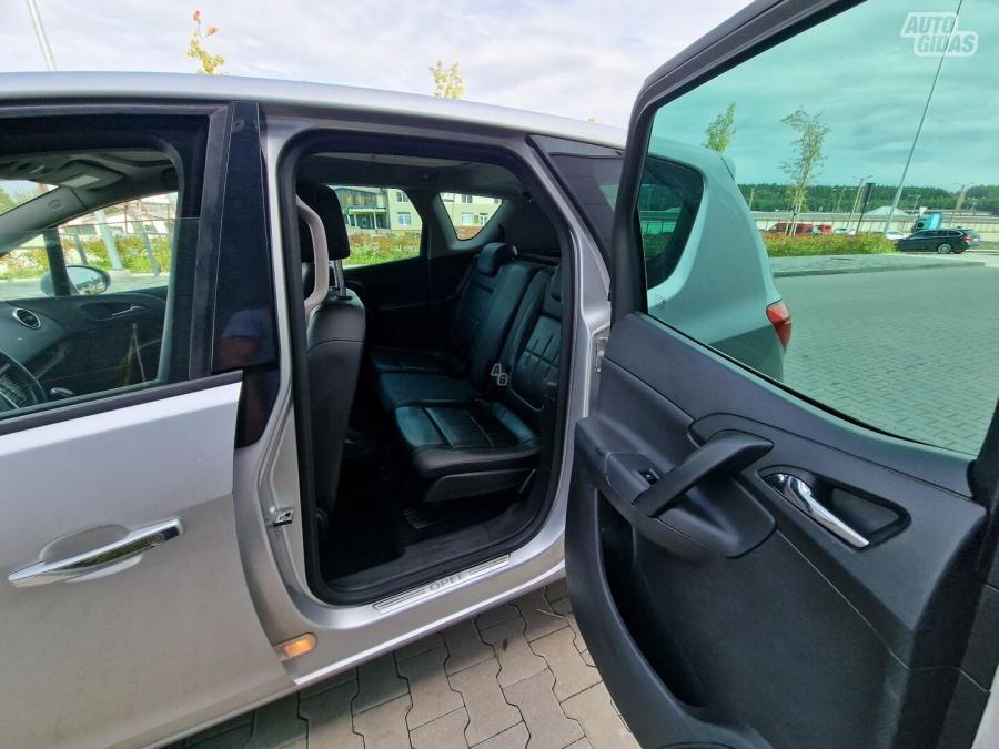 Grey Opel Meriva 2011 in Vilnius, with an engine capacity of 1.70 L and mileage of 260 thousand km for 4190 €, photo 18 on AUTOMOTO.COM.LV