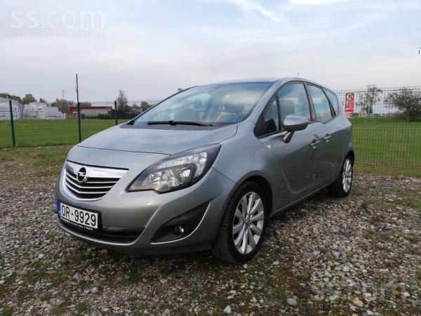 Grey Opel Meriva 2011 in Saldus, with an engine capacity of 1.40 L and mileage of 74 thousand km for 4999 €, photo 1 on AUTOMOTO.COM.LV