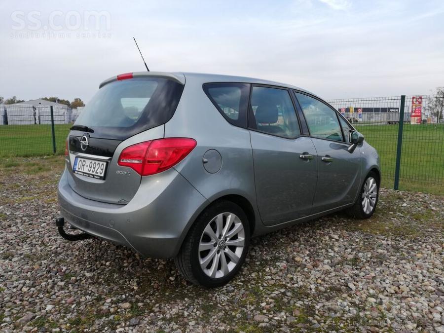 Grey Opel Meriva 2011 in Saldus, with an engine capacity of 1.40 L and mileage of 74 thousand km for 4999 €, photo 3 on AUTOMOTO.COM.LV
