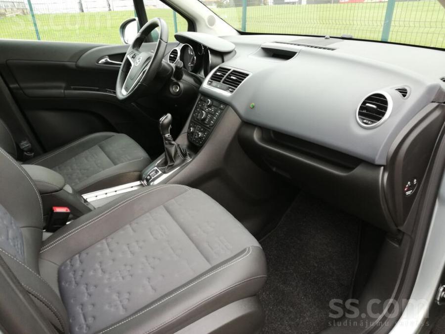 Grey Opel Meriva 2011 in Saldus, with an engine capacity of 1.40 L and mileage of 74 thousand km for 4999 €, photo 10 on AUTOMOTO.COM.LV