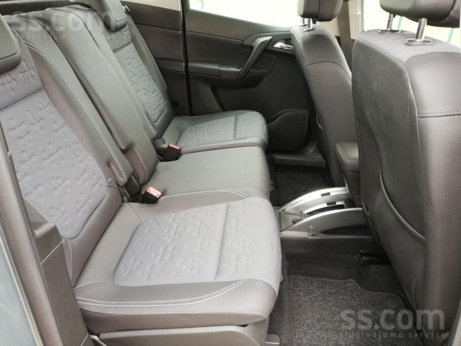 Grey Opel Meriva 2011 in Saldus, with an engine capacity of 1.40 L and mileage of 74 thousand km for 4999 €, photo 16 on AUTOMOTO.COM.LV