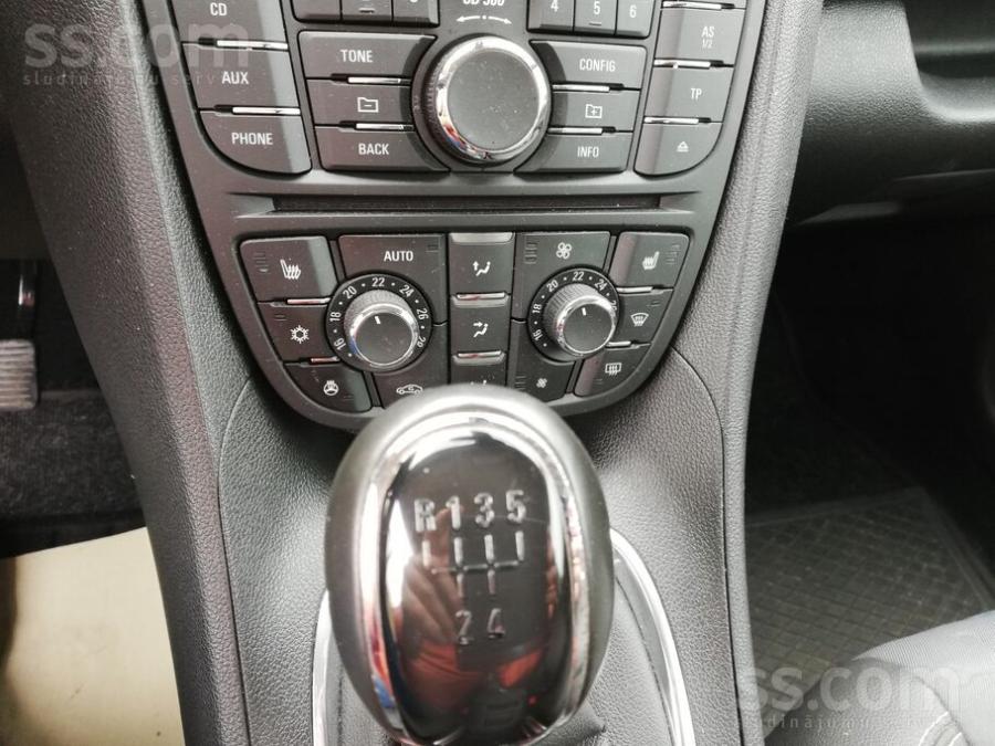 Grey Opel Meriva 2011 in Saldus, with an engine capacity of 1.40 L and mileage of 74 thousand km for 4999 €, photo 19 on AUTOMOTO.COM.LV