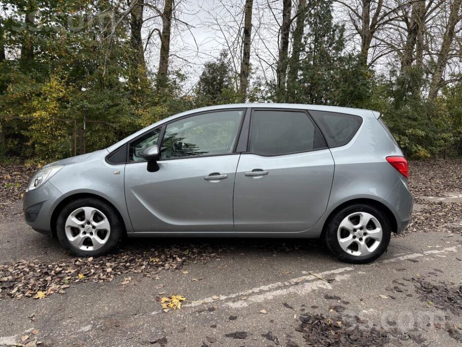 Pelēks Opel Meriva 2011 Ogre, ar dzinēja tilpumu 1.40 L un nobraukumu 174 tūkst. km par 4200 €, foto 3 vietnē AUTOMOTO.COM.LV