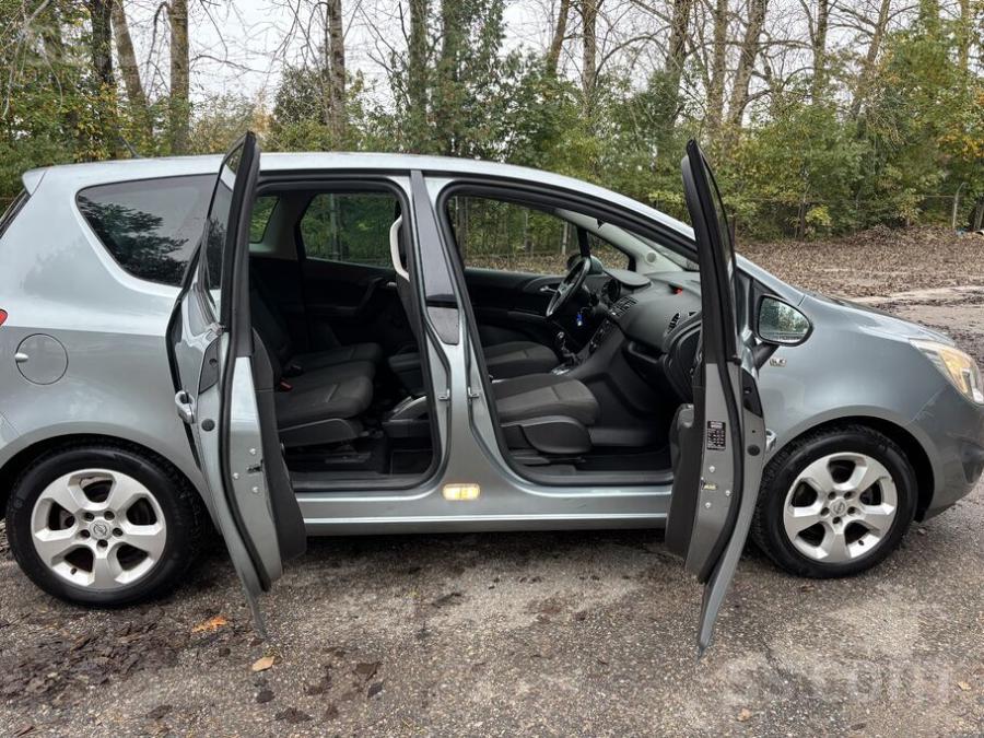 Pelēks Opel Meriva 2011 Ogre, ar dzinēja tilpumu 1.40 L un nobraukumu 174 tūkst. km par 4200 €, foto 10 vietnē AUTOMOTO.COM.LV