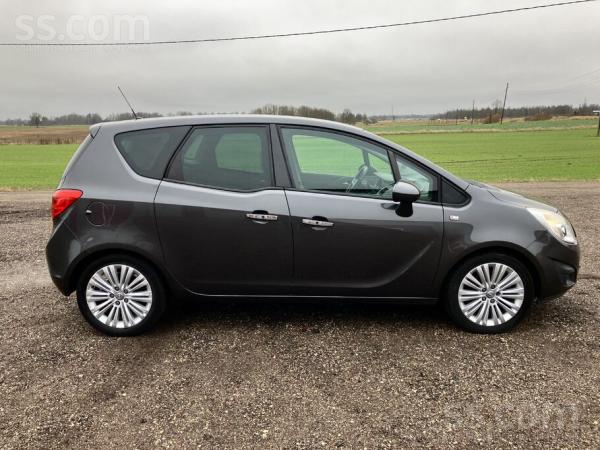 Pelēks Opel Meriva 2012 Talsi, ar dzinēja tilpumu 1.70 L un nobraukumu 272 tūkst. km par 5500 €, foto 2 vietnē AUTOMOTO.COM.LV