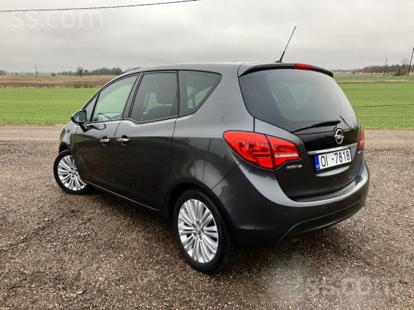 Pelēks Opel Meriva 2012 Talsi, ar dzinēja tilpumu 1.70 L un nobraukumu 272 tūkst. km par 5500 €, foto 5 vietnē AUTOMOTO.COM.LV