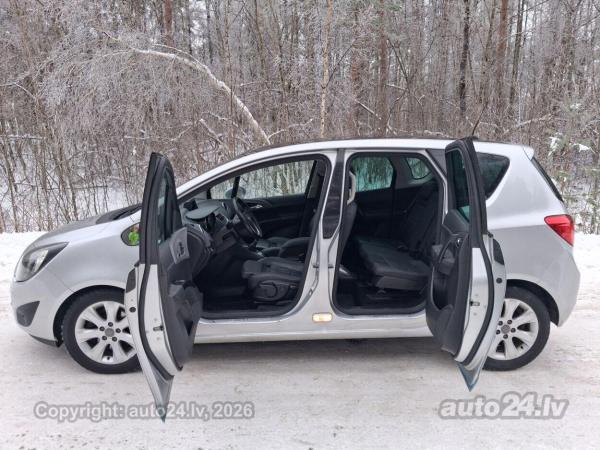 Grey Opel Meriva 2012 in Tallinn, with an engine capacity of 1.70 L and mileage of 216 thousand km for 4490 €, photo 9 on AUTOMOTO.COM.LV