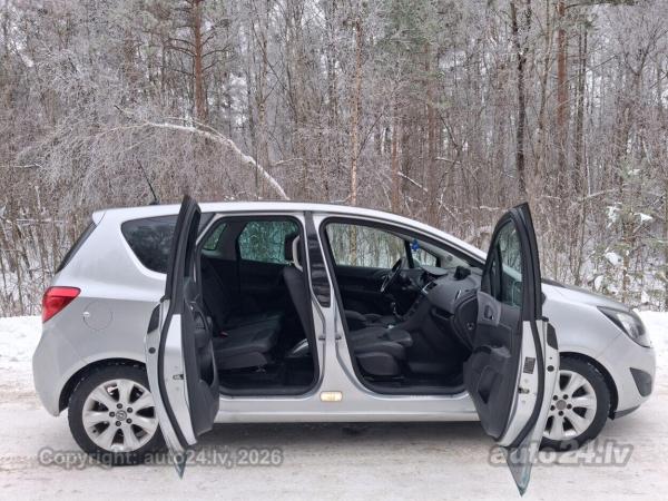 Pelēks Opel Meriva 2012 Tallina, ar dzinēja tilpumu 1.70 L un nobraukumu 216 tūkst. km par 4490 €, foto 5 vietnē AUTOMOTO.COM.LV