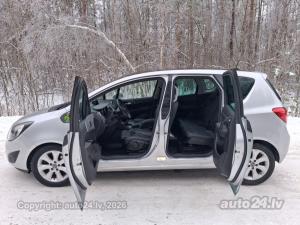 Grey Opel Meriva 2012 in Tallinn, with an engine capacity of 1.70 L and mileage of 216 thousand km for 4490 €, photo 9 on AUTOMOTO.COM.LV