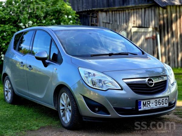 Pelēks Opel Meriva 2012 Madona, ar dzinēja tilpumu 1.70 L un nobraukumu 219 tūkst. km par 4500 €, foto 1 vietnē AUTOMOTO.COM.LV