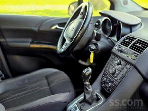 Pelēks Opel Meriva 2012 Madona, ar dzinēja tilpumu 1.70 L un nobraukumu 219 tūkst. km par 4500 €, foto 9 vietnē AUTOMOTO.COM.LV