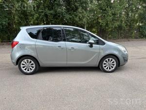 Grey Opel Meriva 2012 in Ogre, with an engine capacity of 1.70 L and mileage of 201 thousand km for 4890 €, photo  on AUTOMOTO.COM.LV