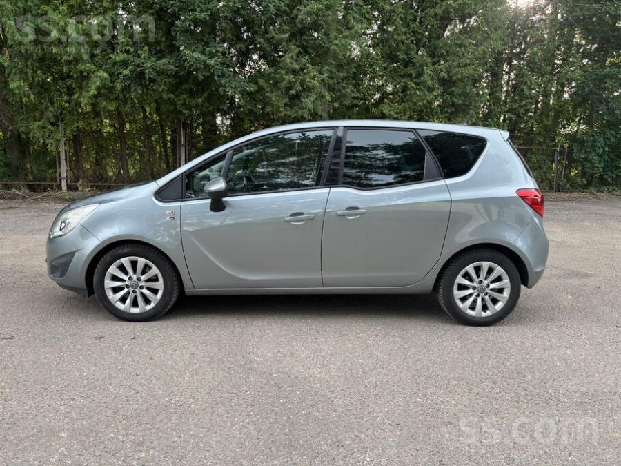 Pelēks Opel Meriva 2012 Ogre, ar dzinēja tilpumu 1.70 L un nobraukumu 201 tūkst. km par 4890 €, foto 3 vietnē AUTOMOTO.COM.LV