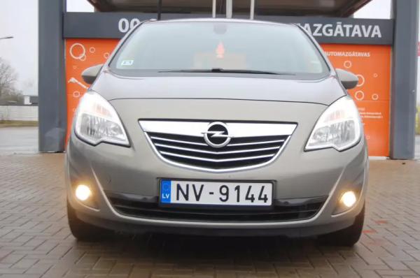 Grey Opel Meriva 2012 in Jekabpils, with an engine capacity of 1.70 L and mileage of 220 thousand km for 4990 €, photo 4 on AUTOMOTO.COM.LV