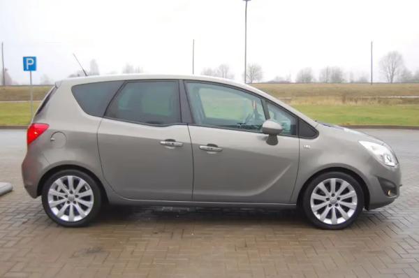 Grey Opel Meriva 2012 in Jekabpils, with an engine capacity of 1.70 L and mileage of 220 thousand km for 4990 €, photo 6 on AUTOMOTO.COM.LV