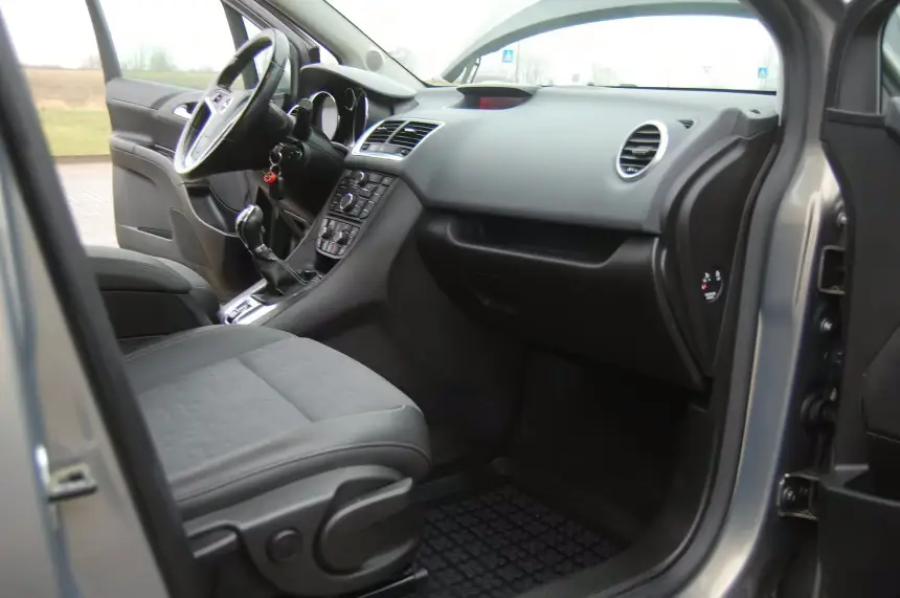 Pelēks Opel Meriva 2012 Jēkabpils, ar dzinēja tilpumu 1.70 L un nobraukumu 220 tūkst. km par 4990 €, foto 14 vietnē AUTOMOTO.COM.LV