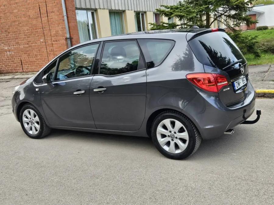Grey Opel Meriva 2012 in Jekabpils, with an engine capacity of 1.70 L and mileage of 227 thousand km for 4990 €, photo 10 on AUTOMOTO.COM.LV