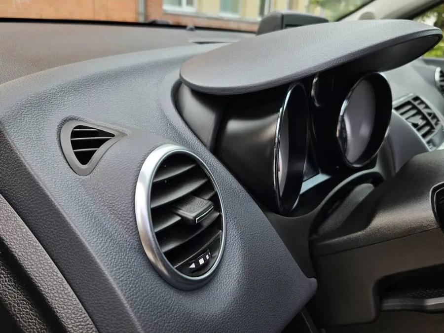 Grey Opel Meriva 2012 in Jekabpils, with an engine capacity of 1.70 L and mileage of 227 thousand km for 4990 €, photo 15 on AUTOMOTO.COM.LV