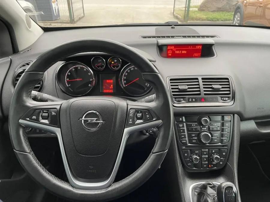 Pelēks Opel Meriva 2012 Talsi, ar dzinēja tilpumu 1.40 L un nobraukumu 209 tūkst. km par 3700 €, foto 17 vietnē AUTOMOTO.COM.LV