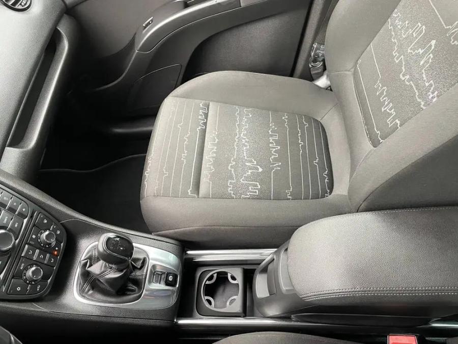 Pelēks Opel Meriva 2012 Talsi, ar dzinēja tilpumu 1.40 L un nobraukumu 209 tūkst. km par 3700 €, foto 19 vietnē AUTOMOTO.COM.LV