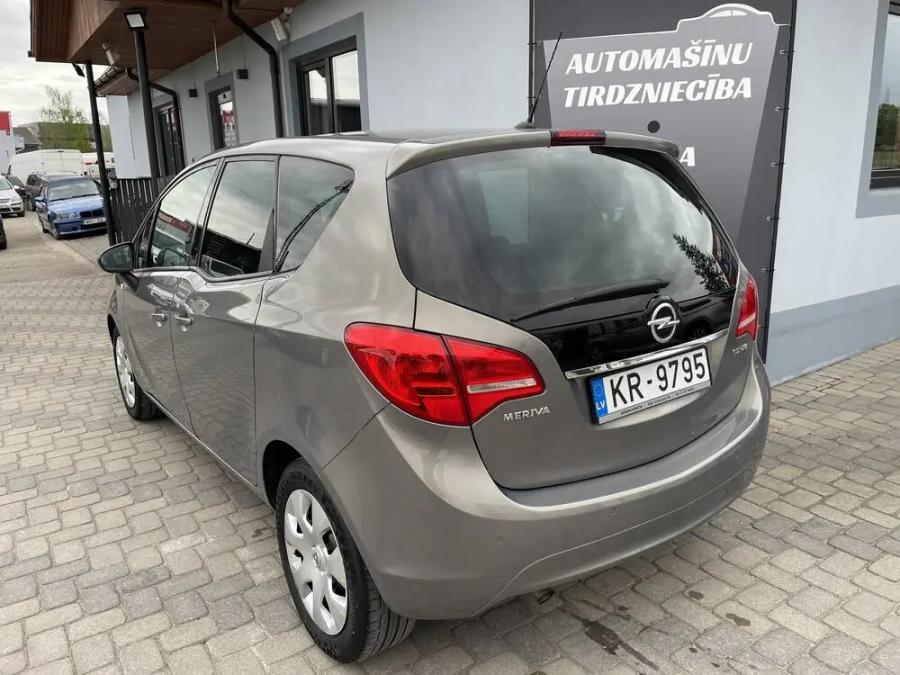 Pelēks Opel Meriva 2012 Talsi, ar dzinēja tilpumu 1.40 L un nobraukumu 209 tūkst. km par 3700 €, foto 24 vietnē AUTOMOTO.COM.LV